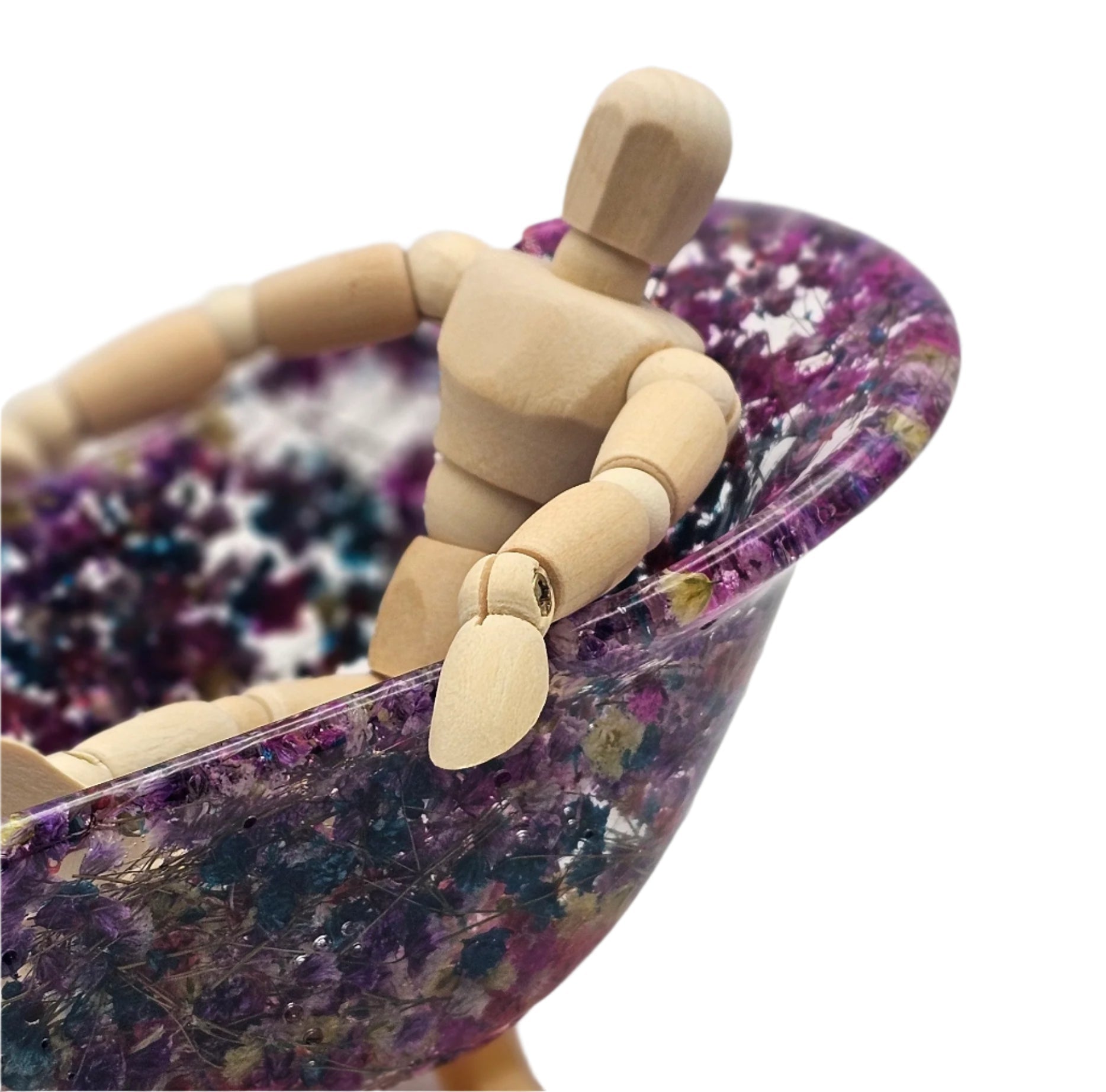 Epoxy Resin Sculptures Collection – Daring Curls